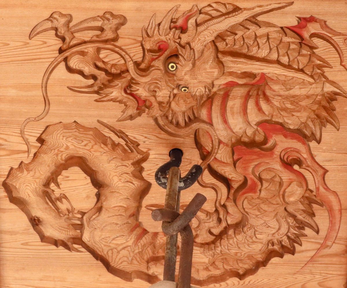 頭上のDRAGON | GANREF