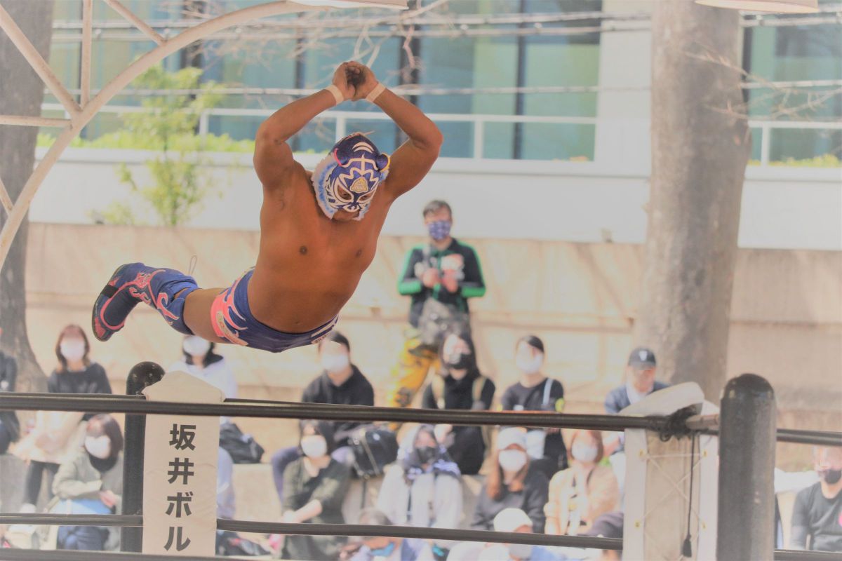 Flying …… body press へ | GANREF