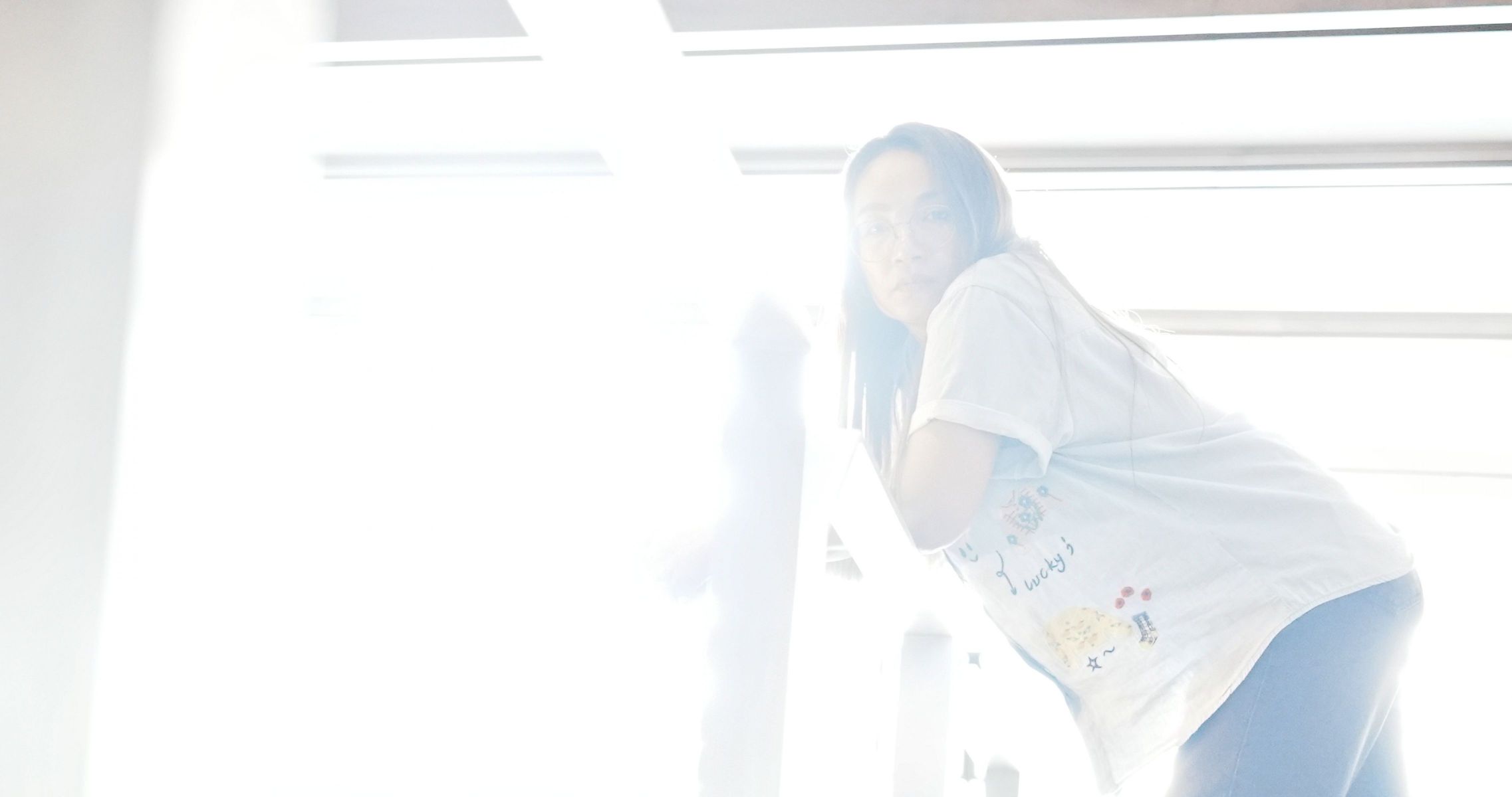 In a dazzling light | GANREF