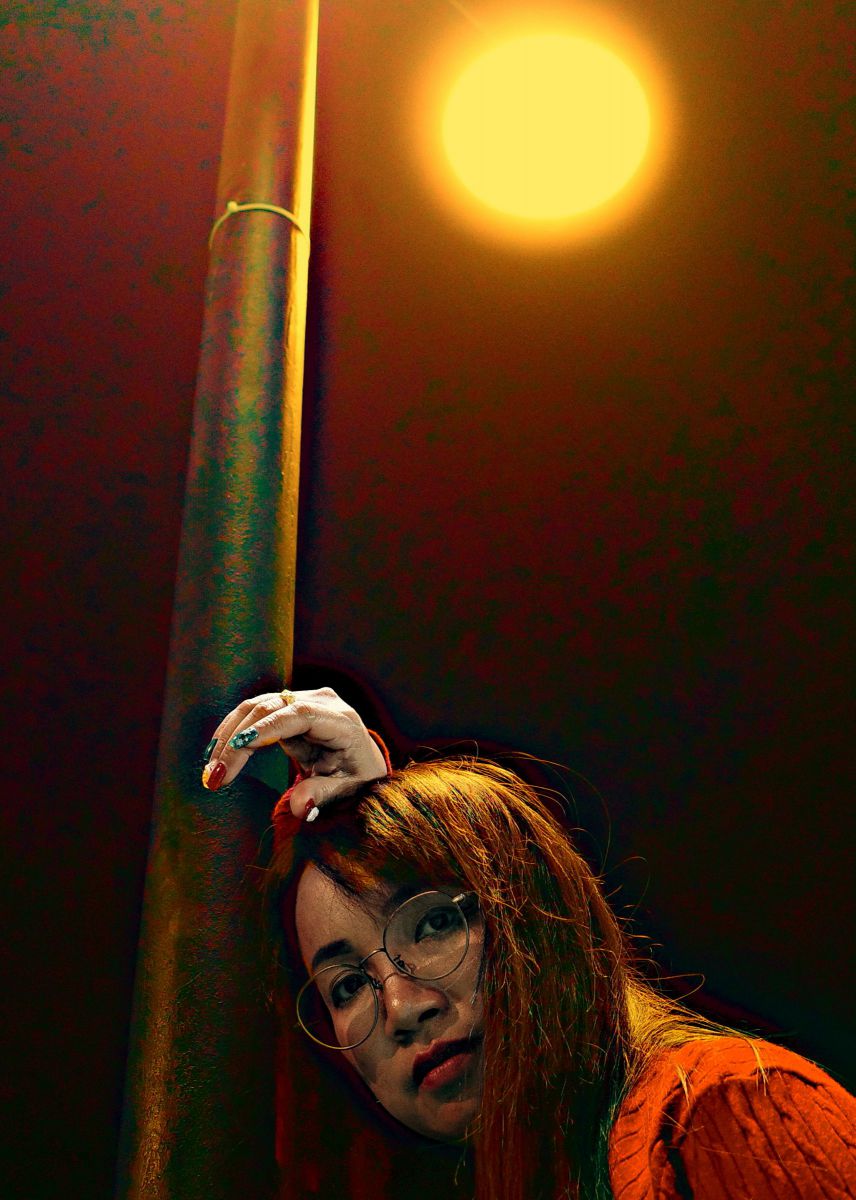 Under the light | GANREF