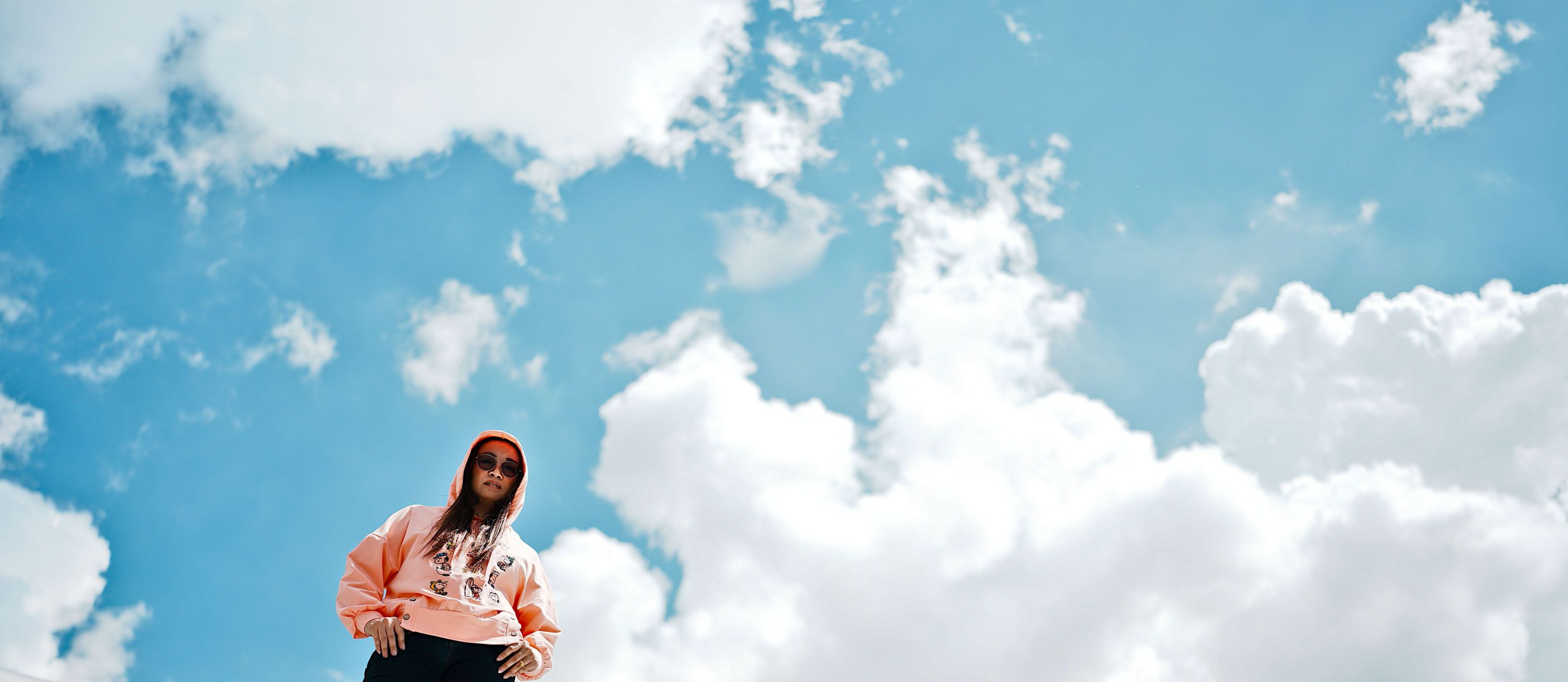 I see blue sky and white clouds | GANREF