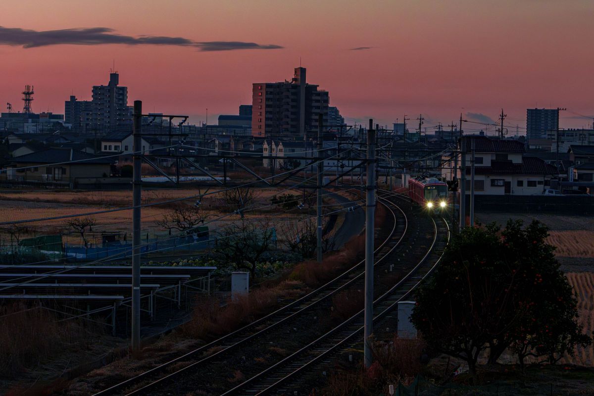 暁の中 ～下り列車も定刻通りに････ | GANREF
