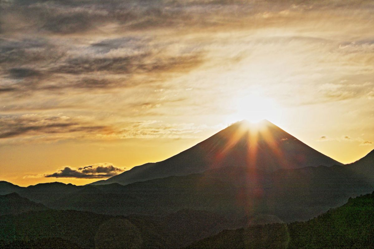 2025年の幕開け | GANREF