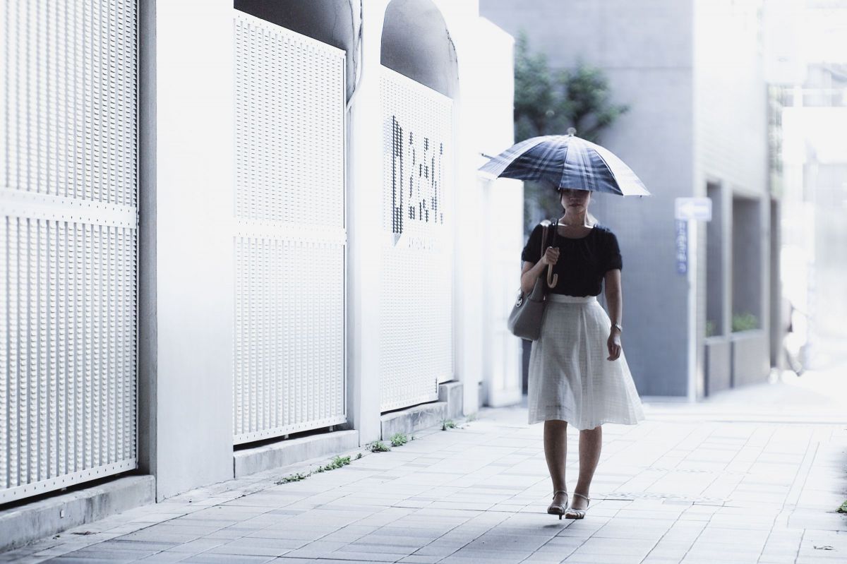 日傘の女 | GANREF