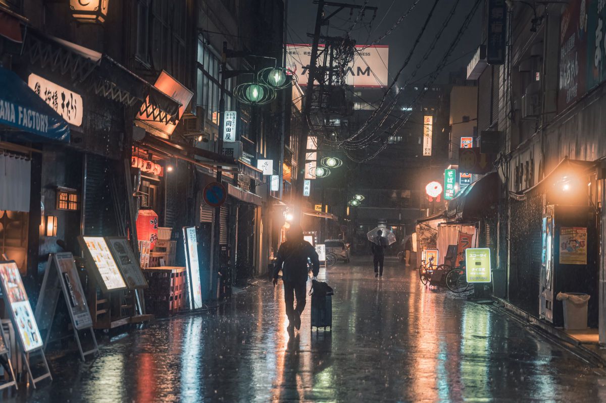 雨降る街角 | GANREF