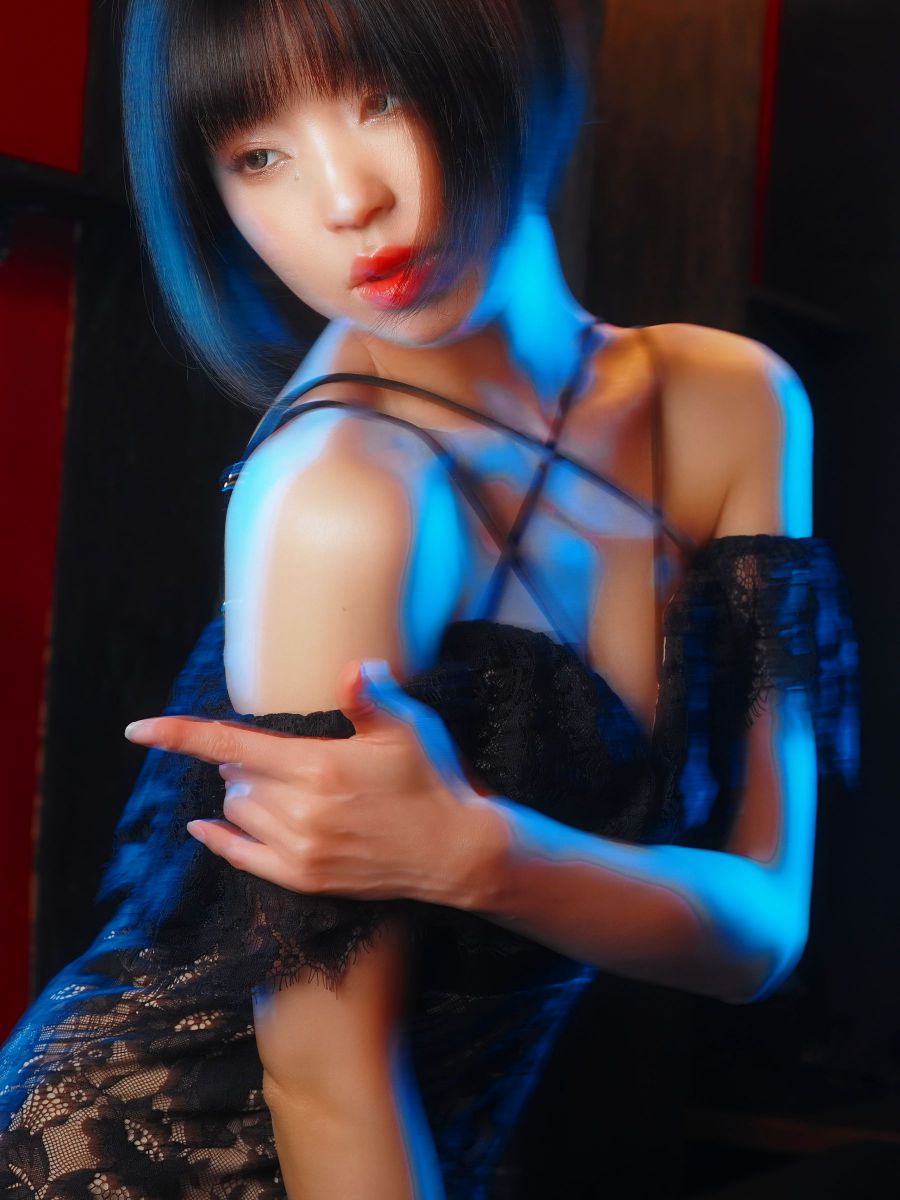 Blue iIlusion | GANREF