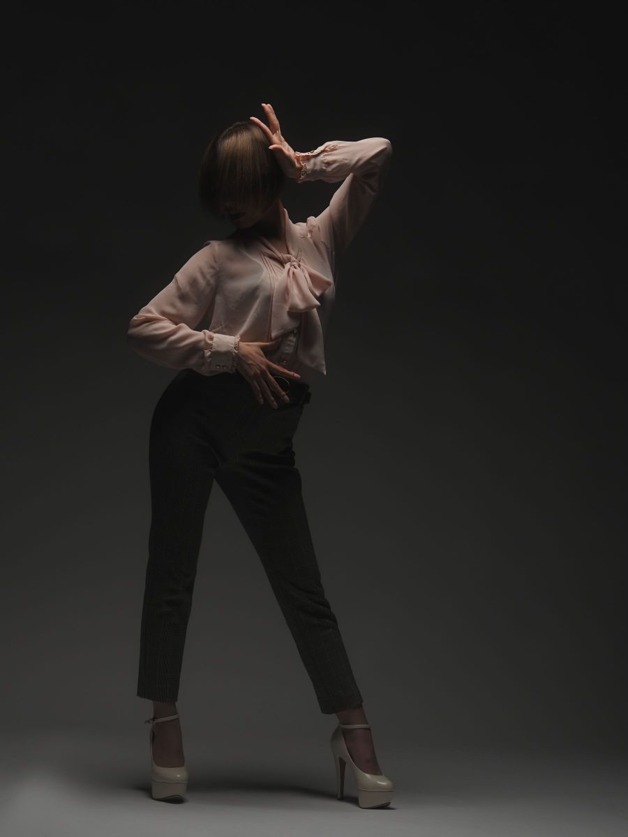 Lady Grinning Soul | GANREF