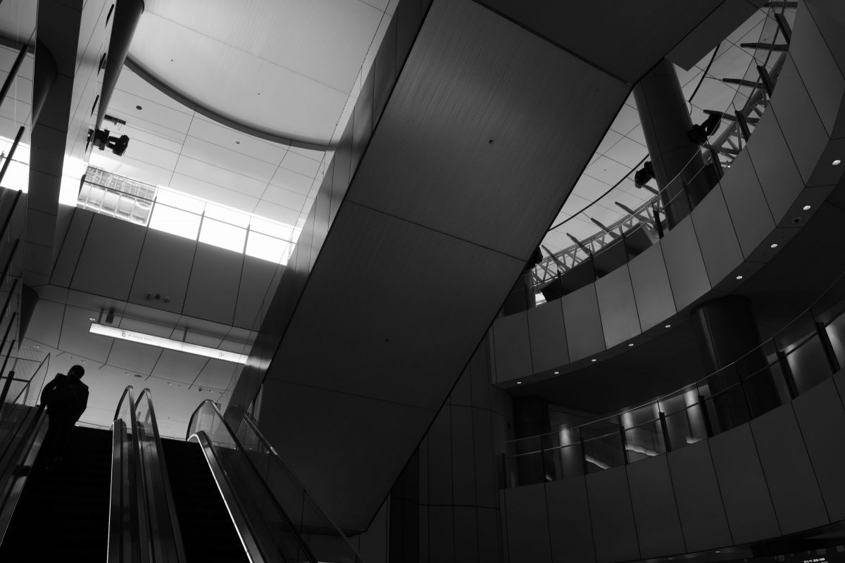 escalator.。。。。 | GANREF