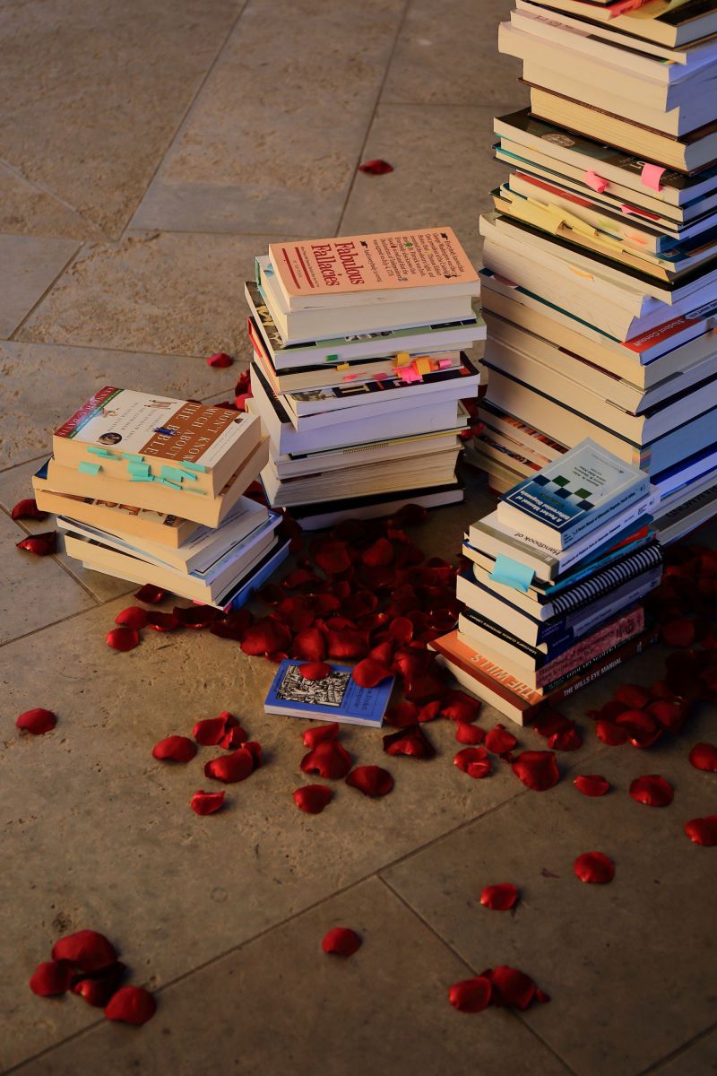 Books and Roses | GANREF