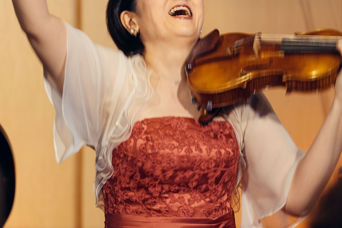 The pleasure of the playing music | GANREF