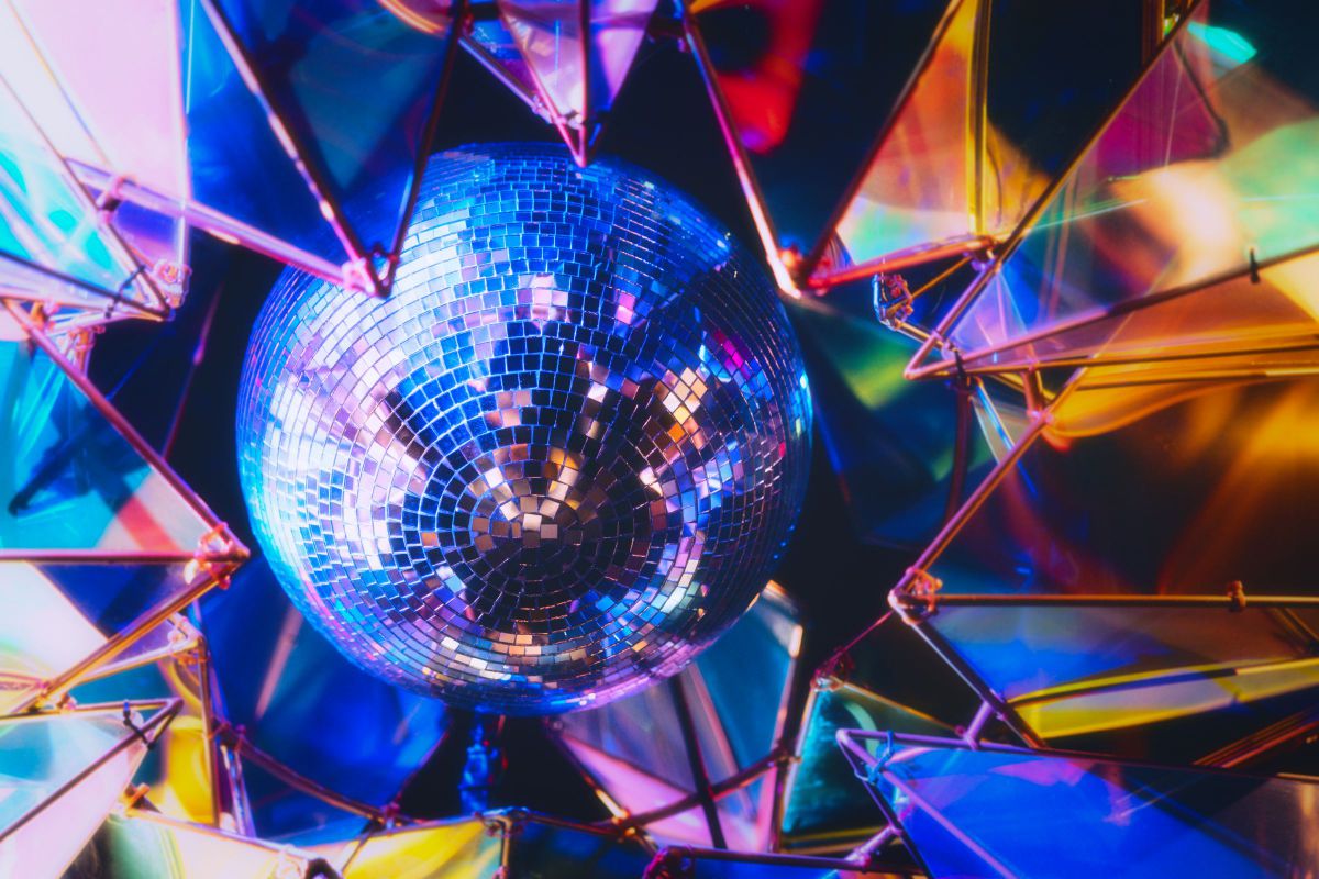 mirrors mirrors | GANREF