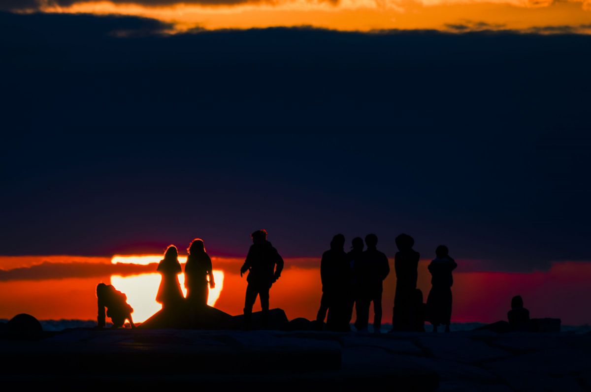 Sun Goes Down | GANREF