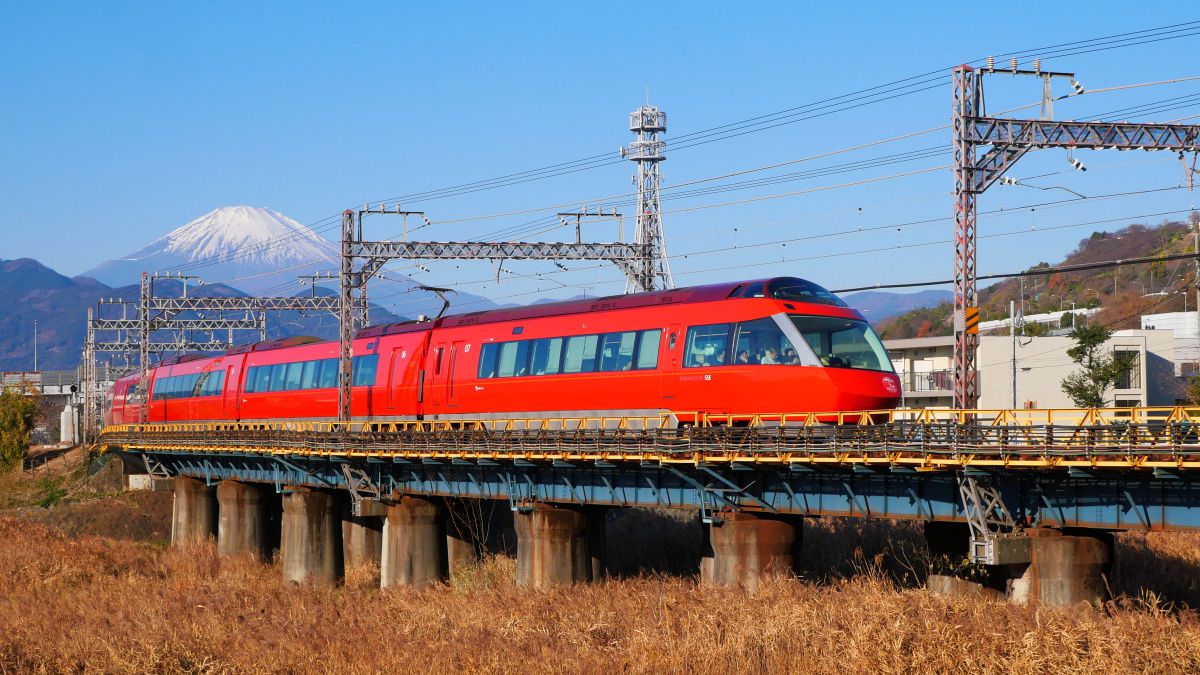 Graceful Super Express | GANREF