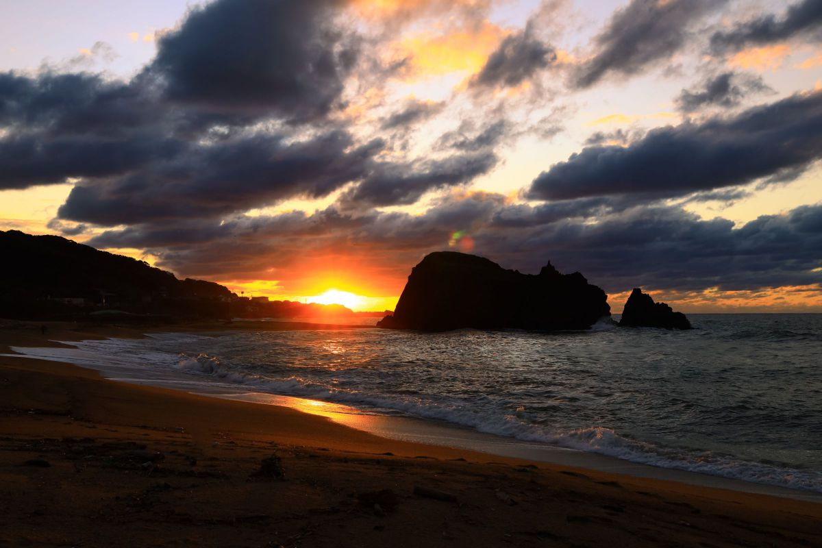 立岩落日 | GANREF