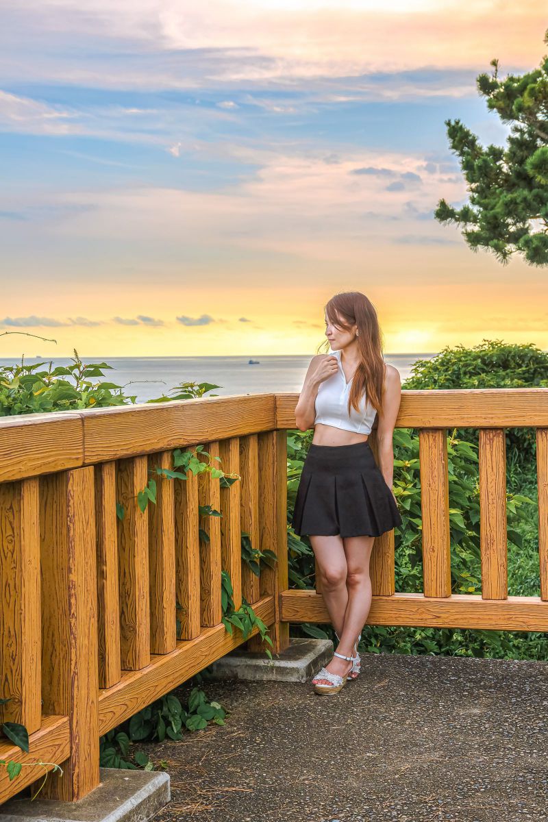 Sunset Cape | GANREF