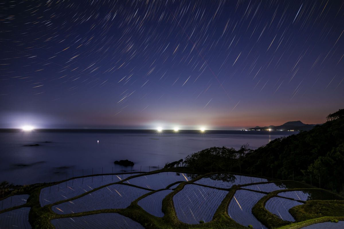 降り注ぐ | GANREF