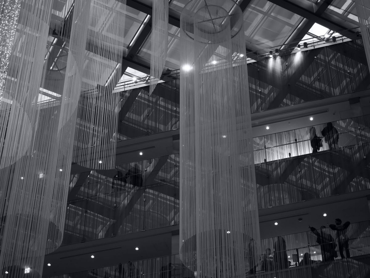 WHITE KITTE | GANREF