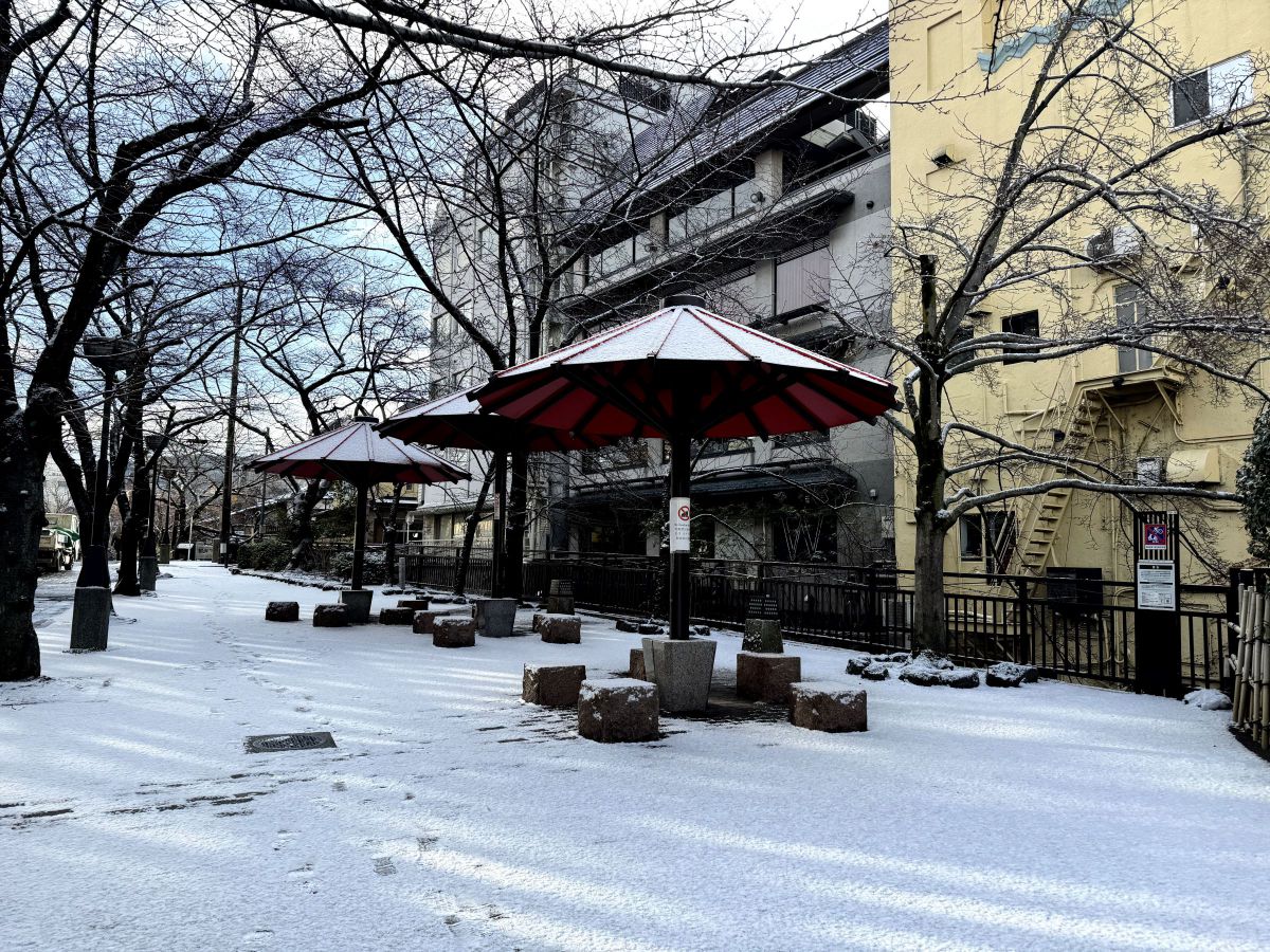 うっすらと | GANREF