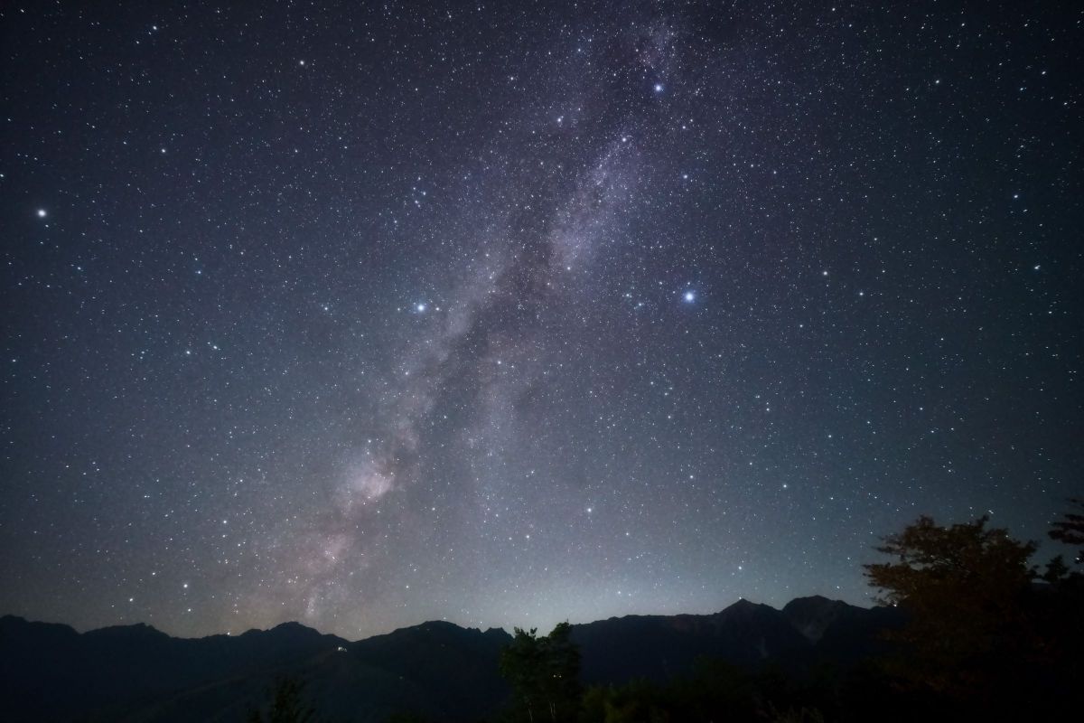 白馬連峰に架かる秋の天の川 | GANREF