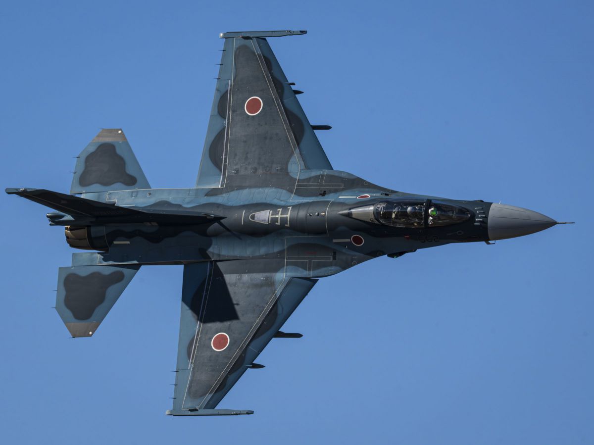 百里、F-2! | GANREF