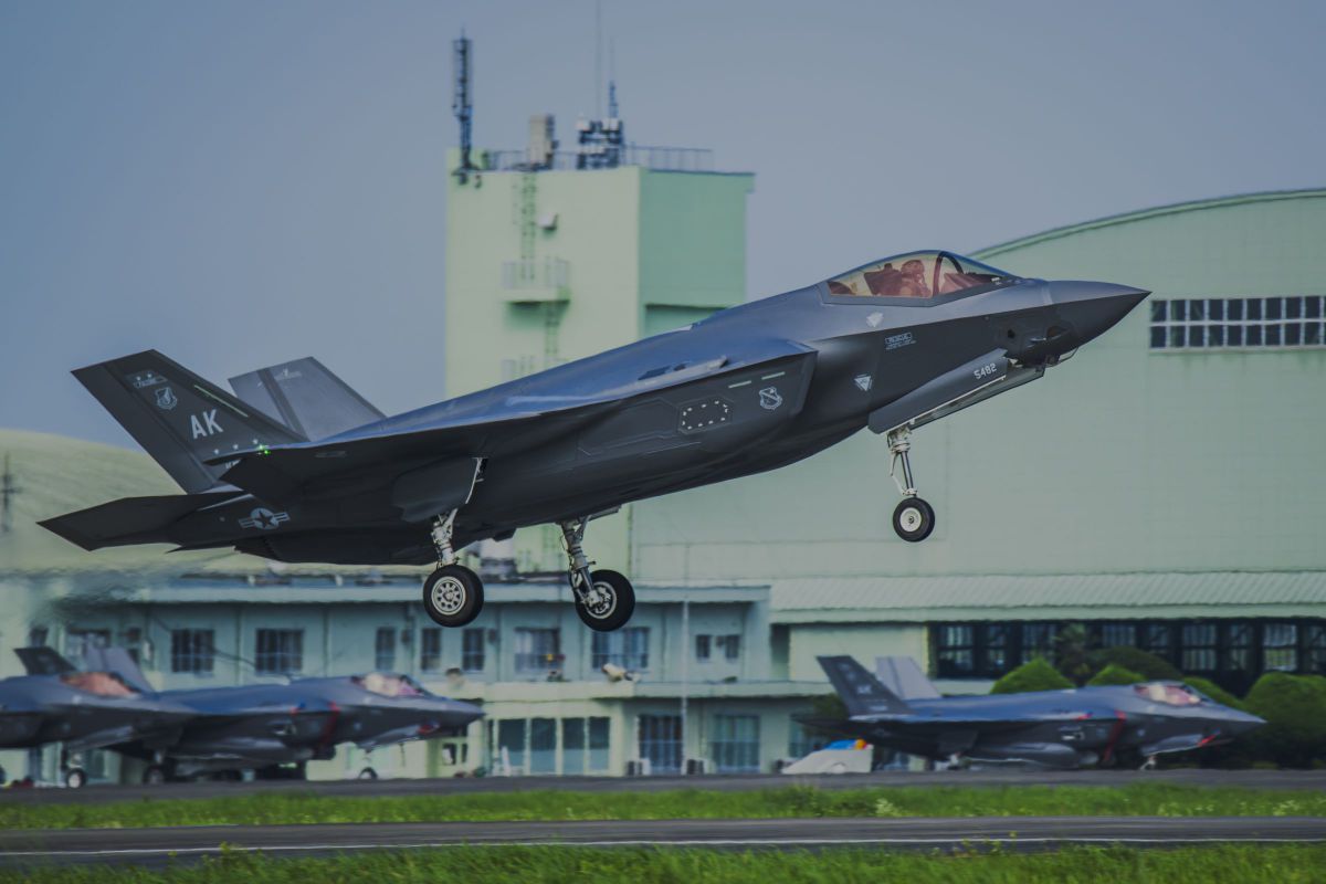 百里、F-35! | GANREF
