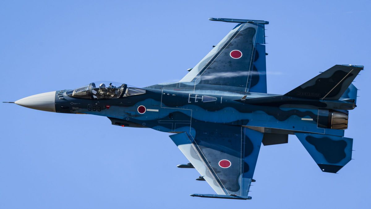 百里、F-2! | GANREF