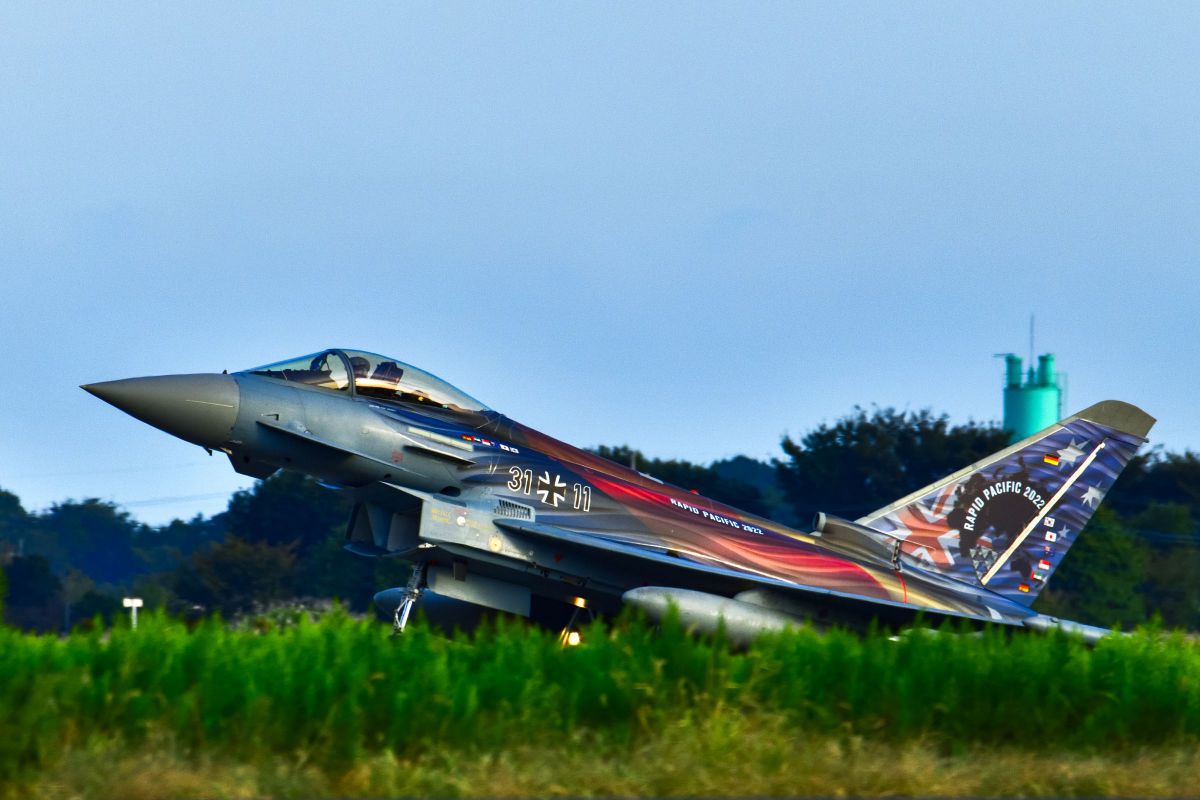 Go! Typhoon! | GANREF