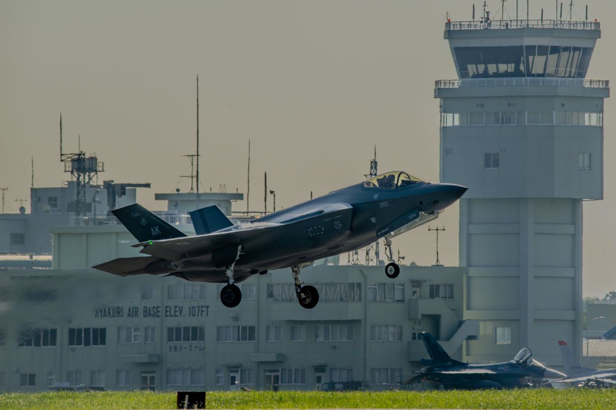 百里、F-35! | GANREF