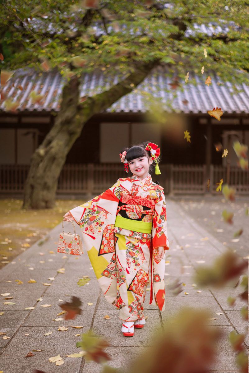 Girl in kimono | GANREF