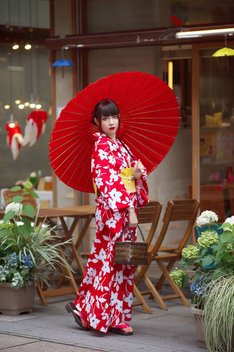 Girl in Red | GANREF