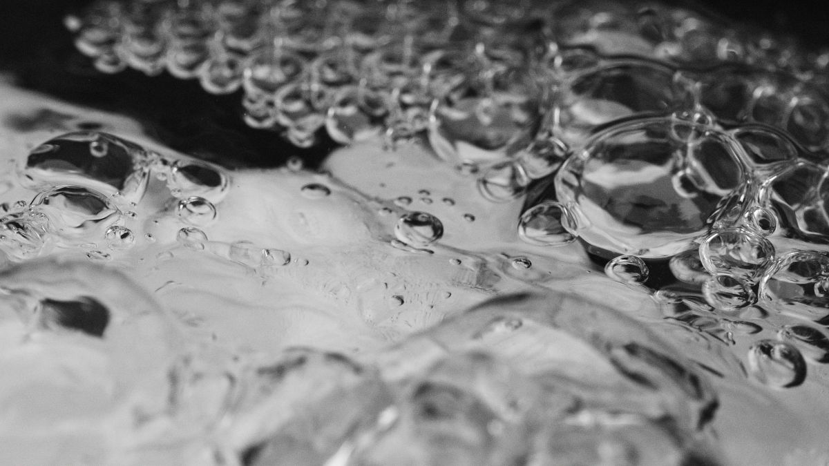 迫り来るBUBBLE | GANREF