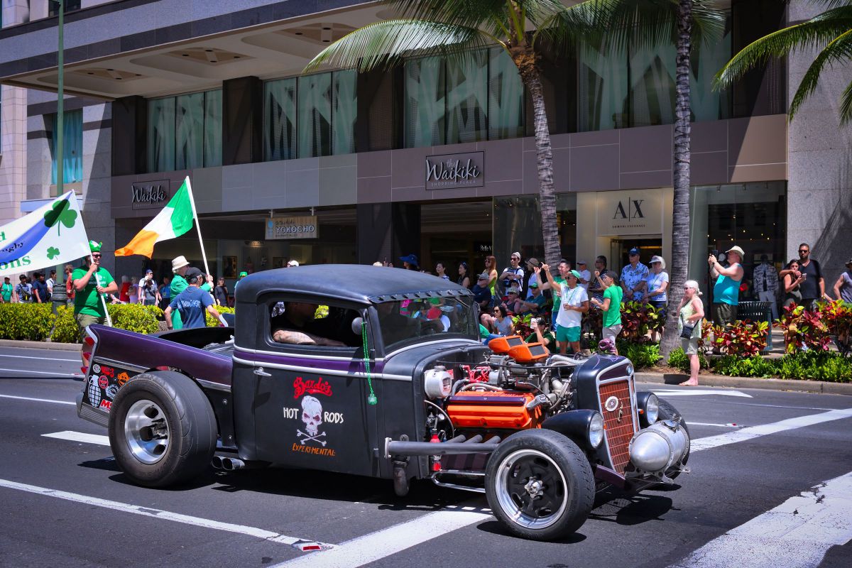 Customized classic cars | GANREF