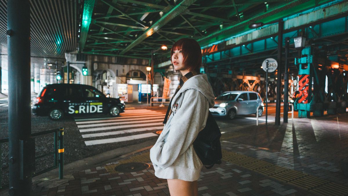 Loxia21mmF2.8 | GANREF