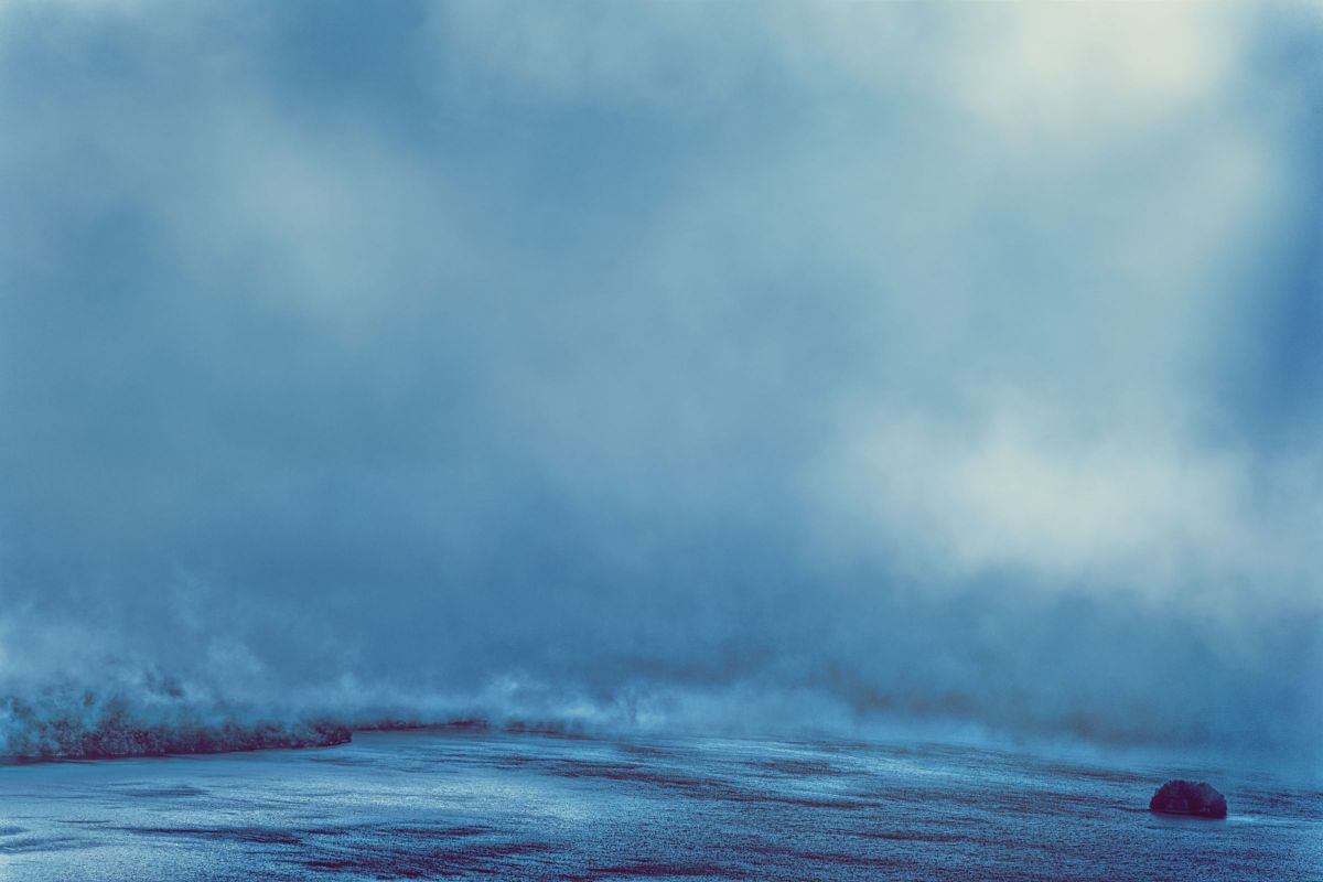 Dance with blue fog | GANREF