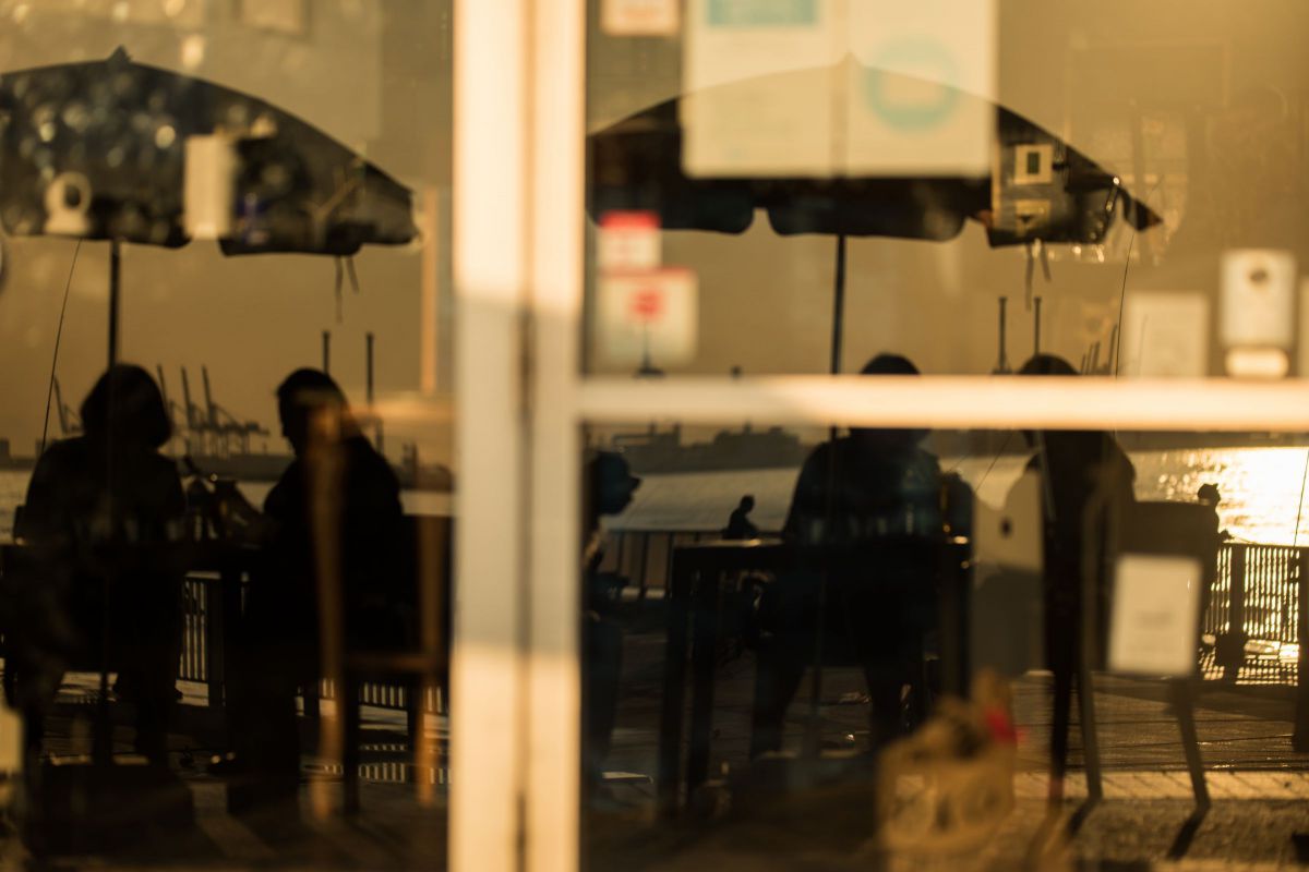 Sea through windows | GANREF