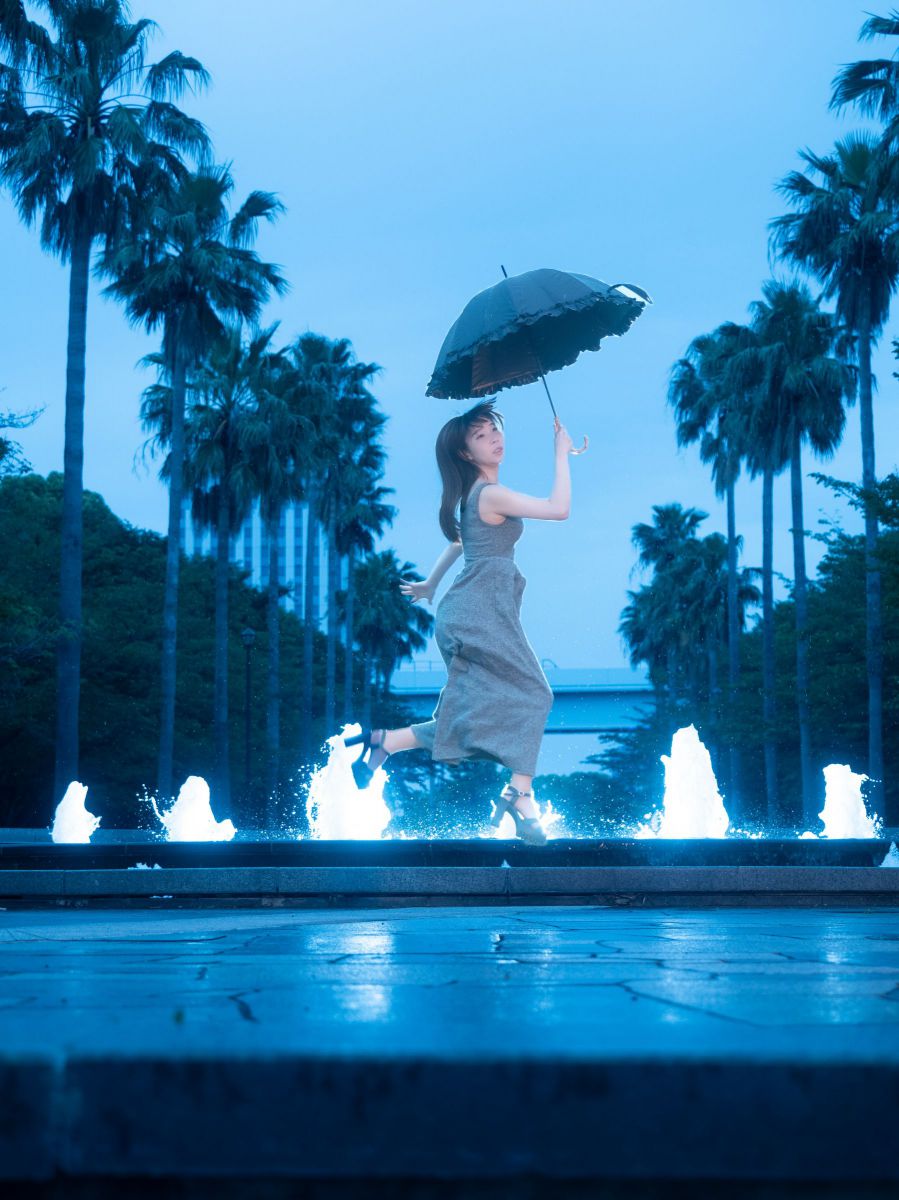 Fly Me To the Moon | GANREF