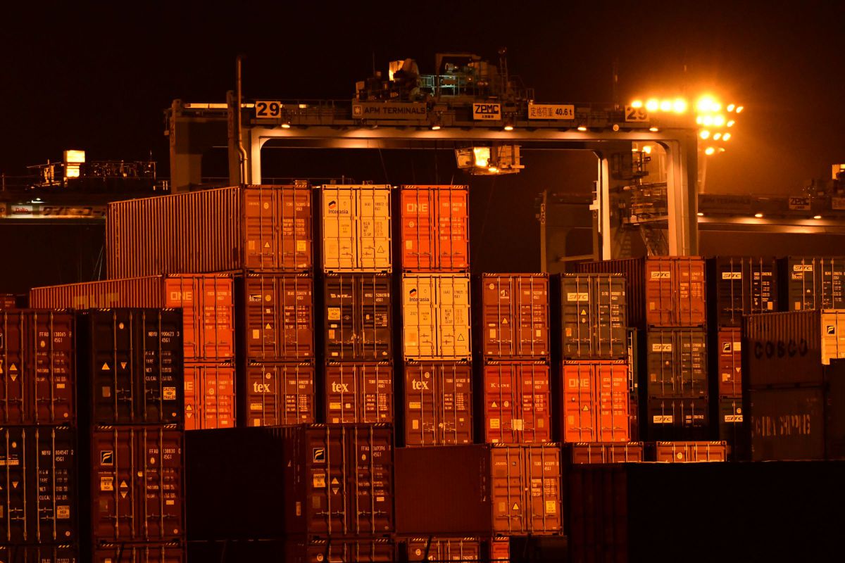 Container where they Come & Go | GANREF