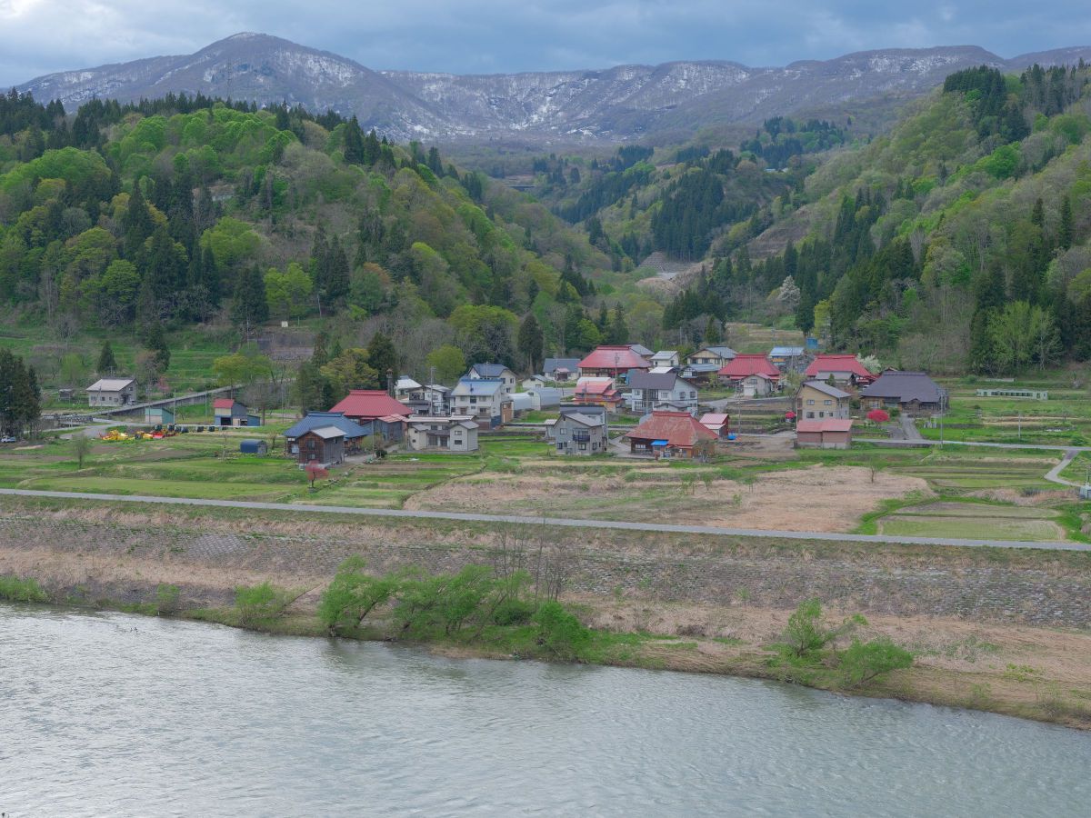 早春の集落 | GANREF