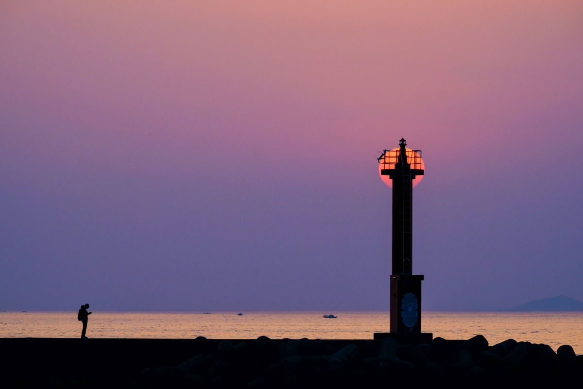 Sunset Story | GANREF