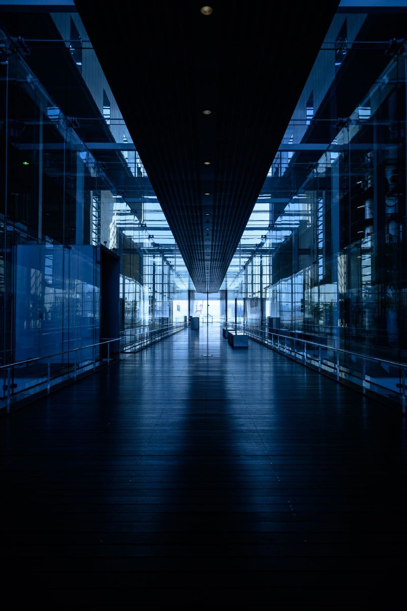 Glass tunnel | GANREF