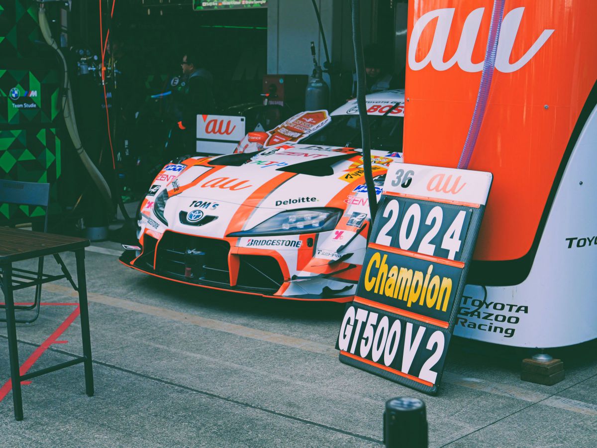 Champion au TOM'S GR Supra | GANREF