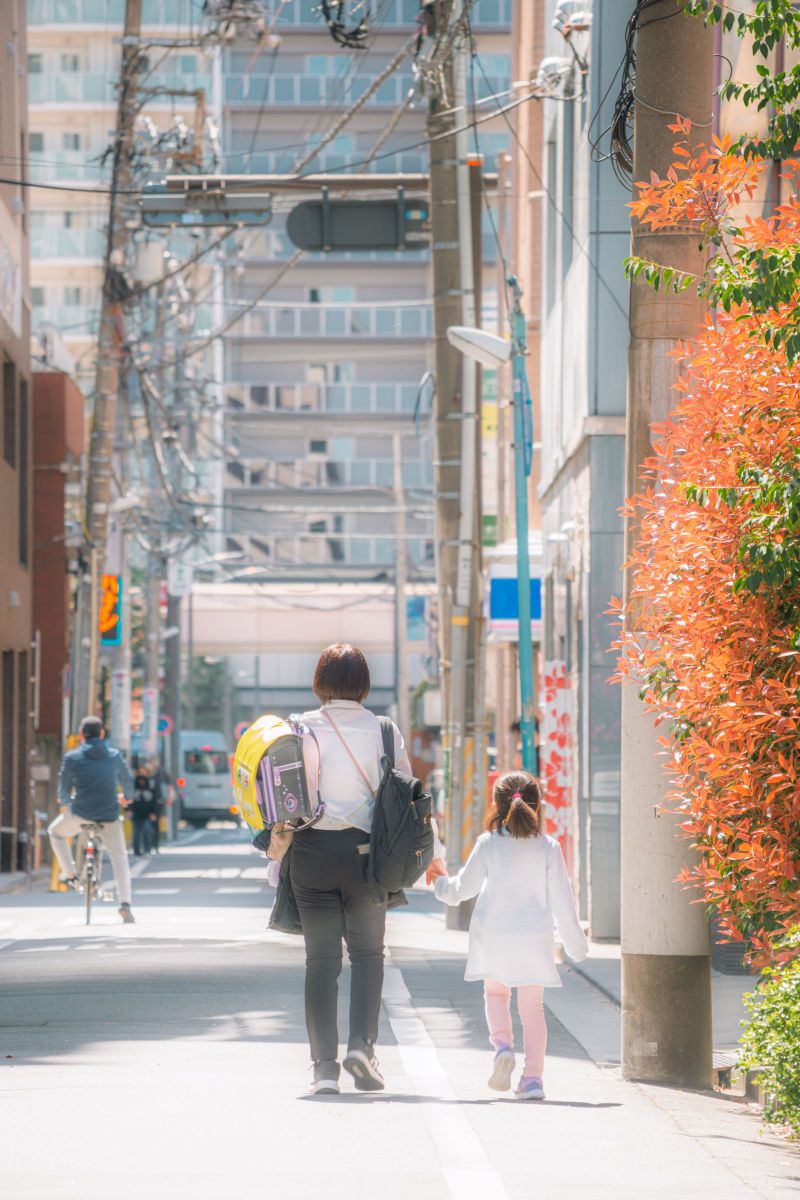 手を取り合って | GANREF