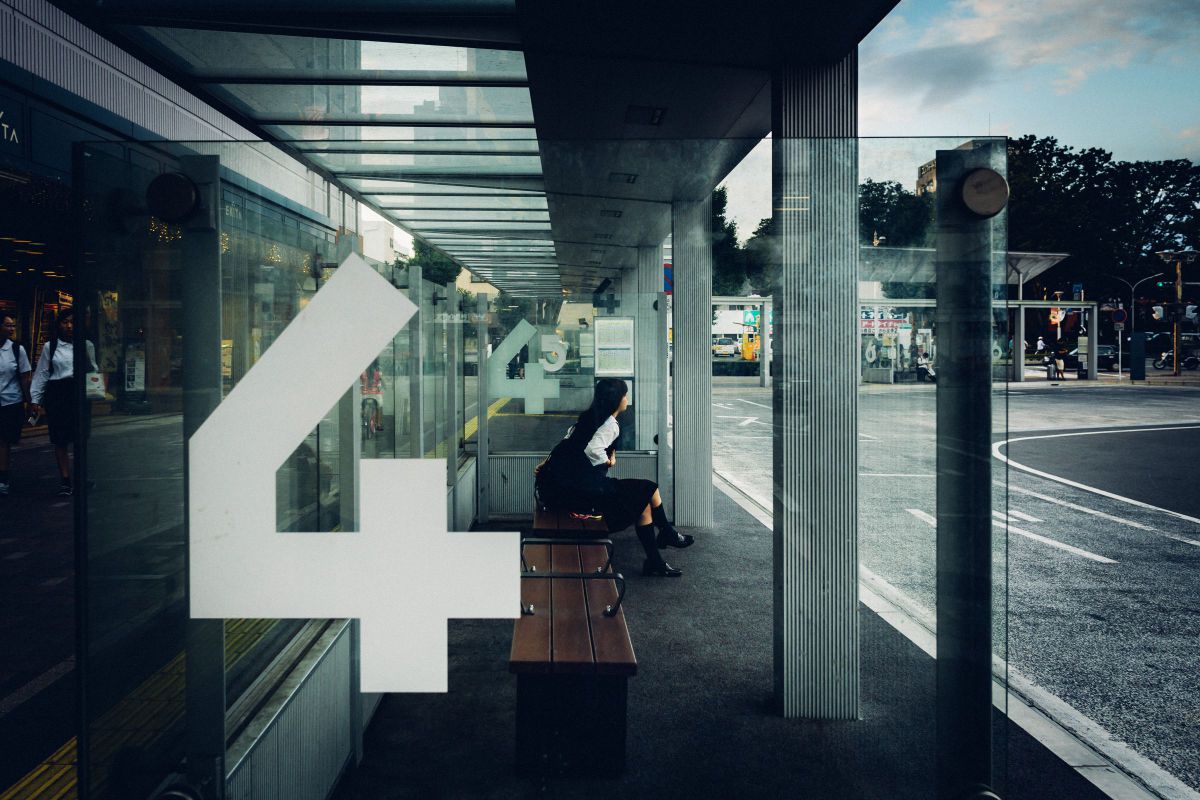 Bus stop No. 4 | GANREF