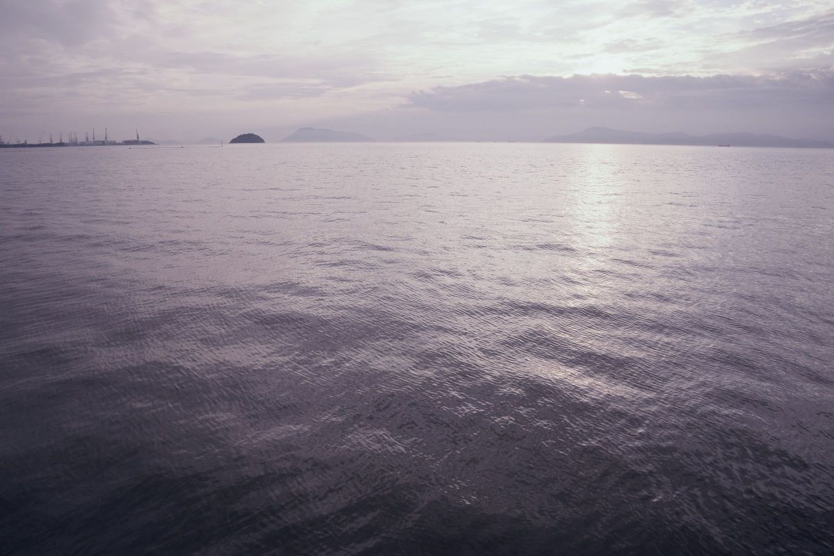 穏やかな海 | GANREF