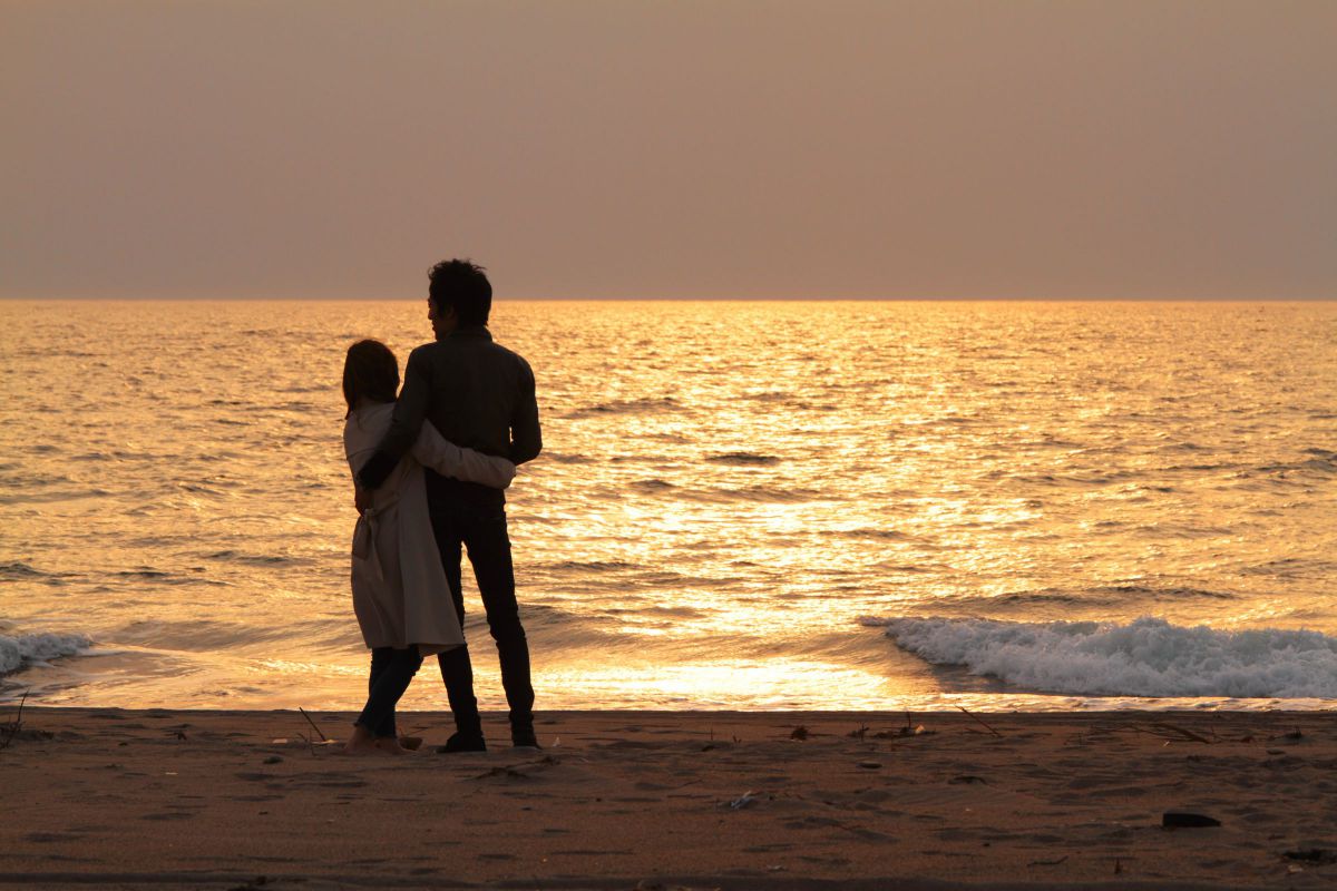 肩寄せ合って | GANREF