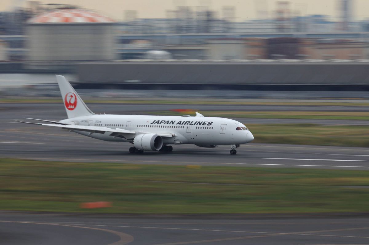 着陸 JAL B787 | GANREF