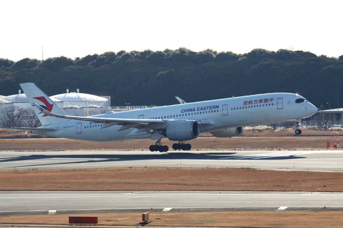 中国東方航空A350 Take off | GANREF