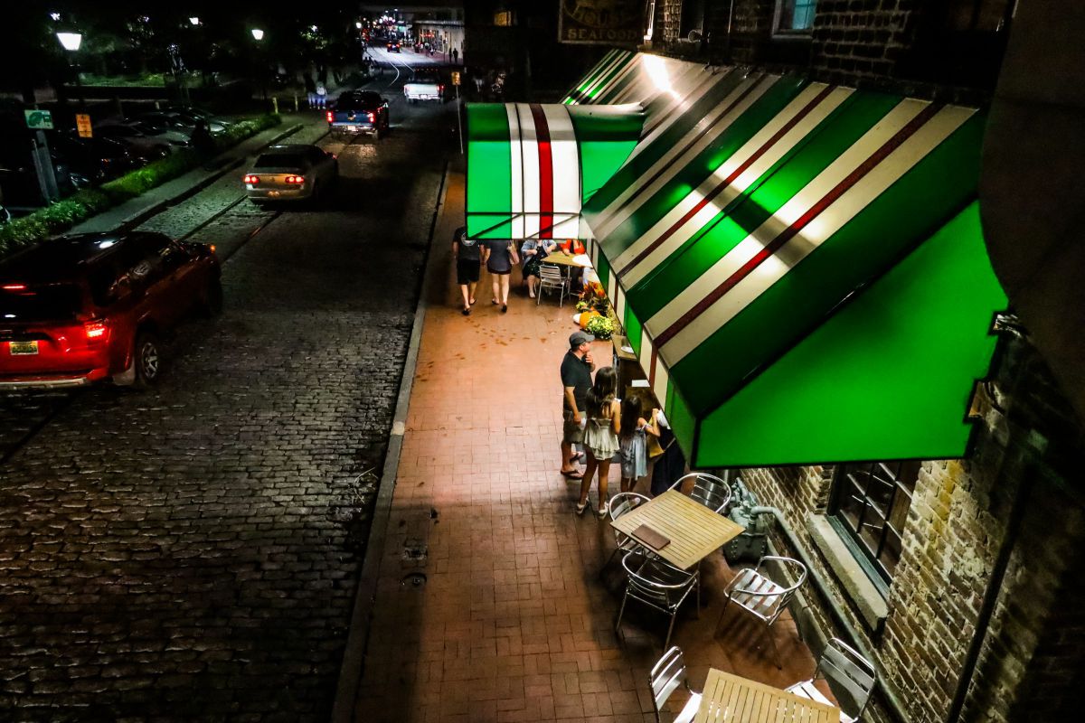 Family's Favorite Restaurant | GANREF