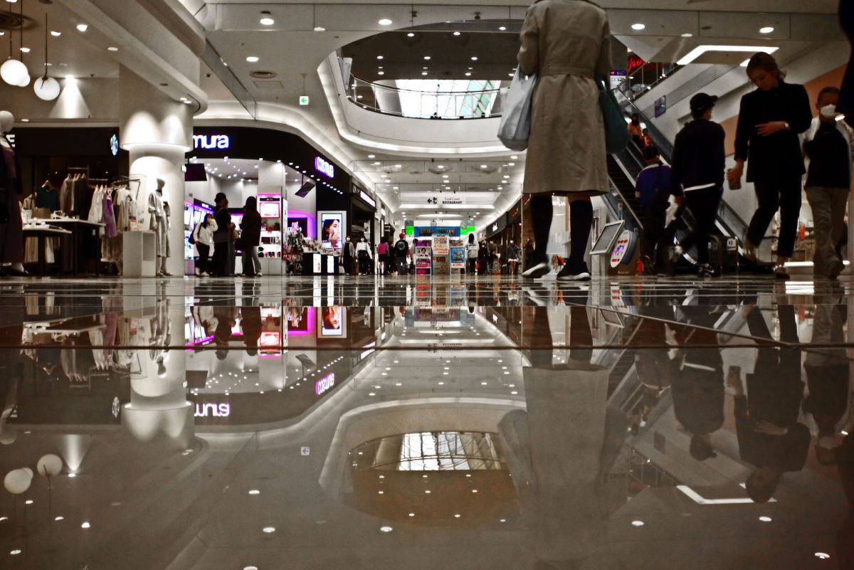 Parallel world | GANREF