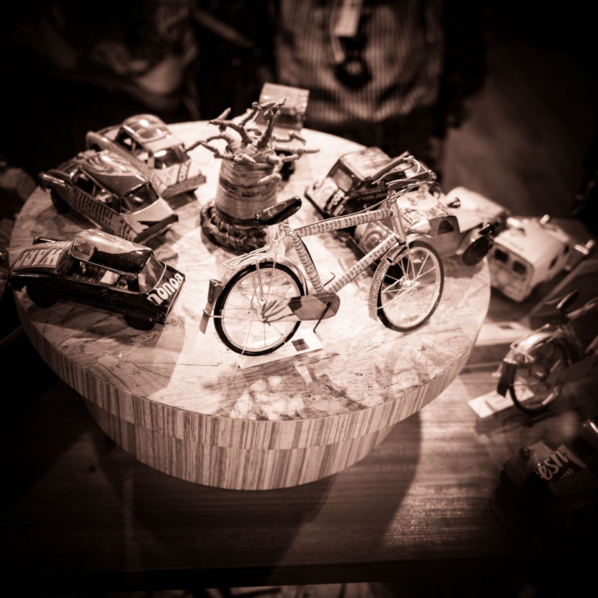 Small world. | GANREF